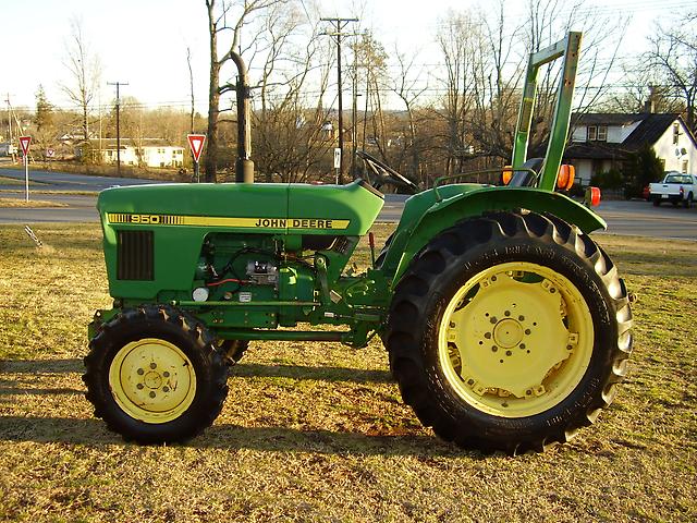 JOHN DEERE 950 4X4 DIESEL TRACTOR
